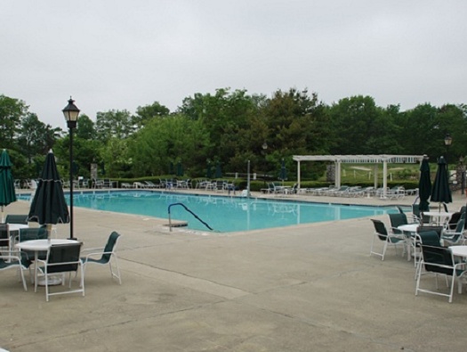 Four Seasons at Lakewood - Amenities